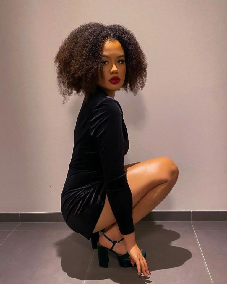 Full Guide on Dating Charming Belgian Women